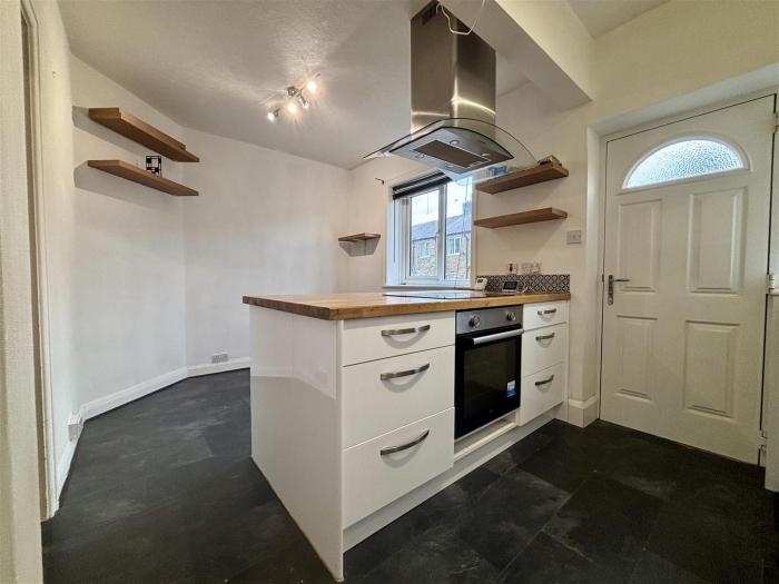 Property details - 58, Reservoir Road, Halifax, HX2 0ET | WS Residential